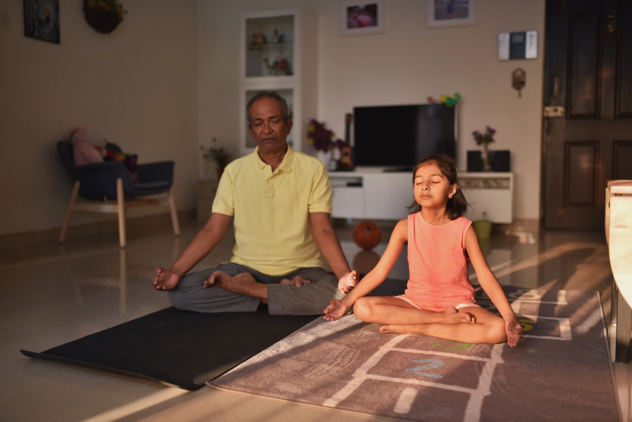 3 Tips To Practice Family Mindfulness at Home | EmblemHealth